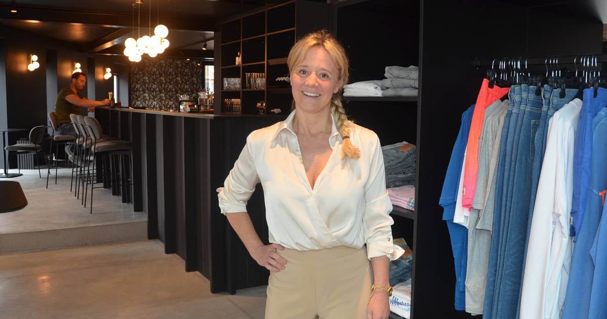 NET OPEN. Sofie (44) verenigt kledingwinkel én aperobar in één zaak ...