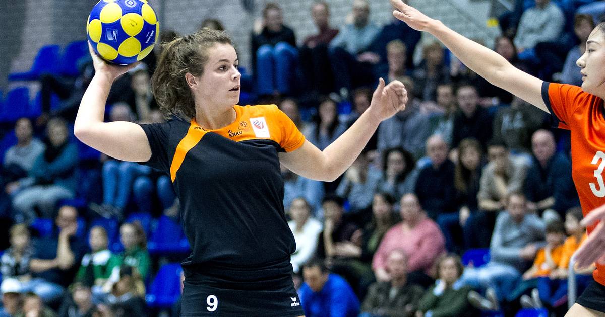 Fleur Hoek stapt over naar Fortuna | Regiosport Den Haag | AD.nl