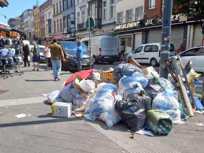 KIJK. Zo’n 3.000 mensen feesten in Brusselse tunnel: “We konden de ...
