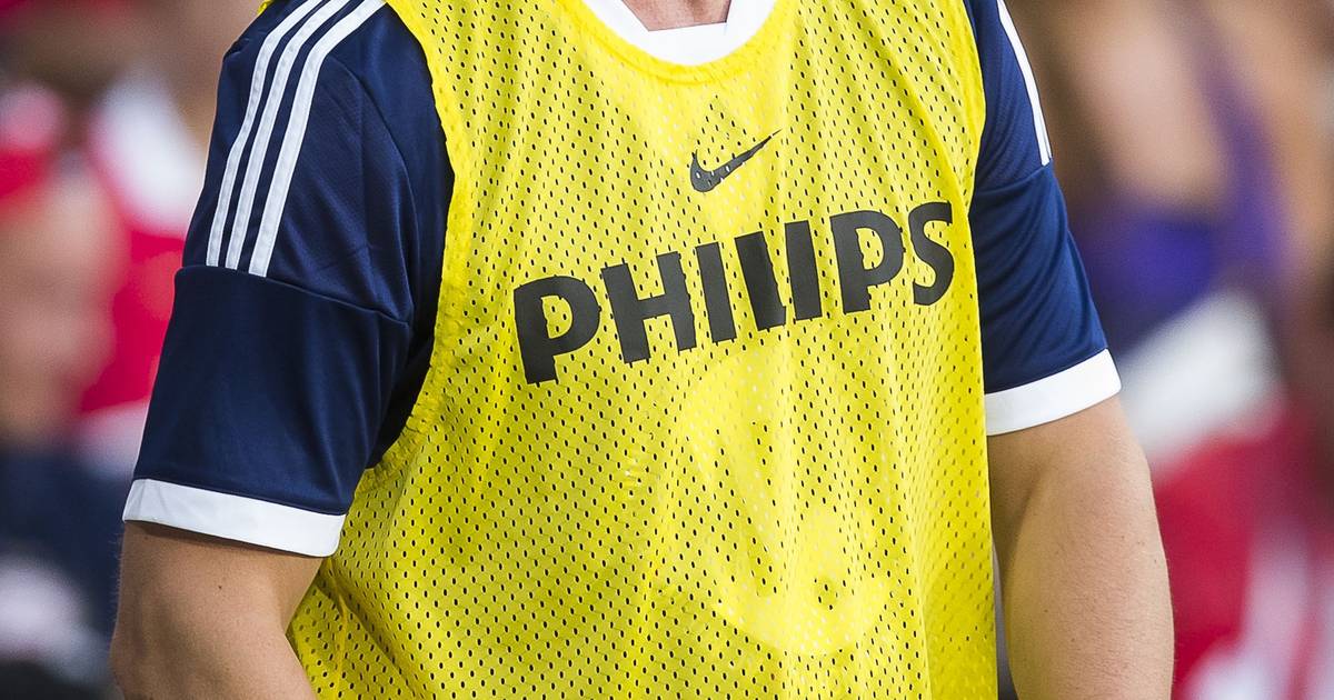 Luc Nilis gaat bij PSV spitsen trainen | Nederlands voetbal | AD.nl