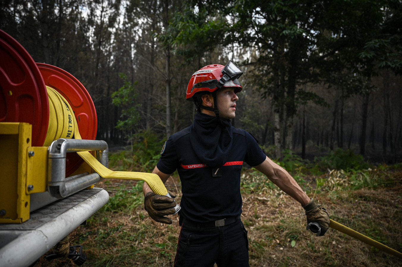 Razendsnelle Franse brandweer krijgt ‘brand van de eeuw’ onder controle ...