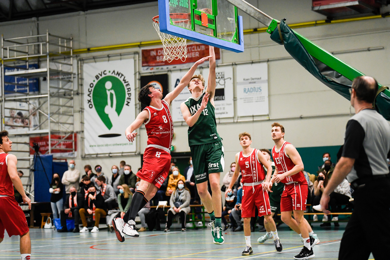 Basketbalclub Oxaco twee keer aan het feest na zeges in topmatchen ...