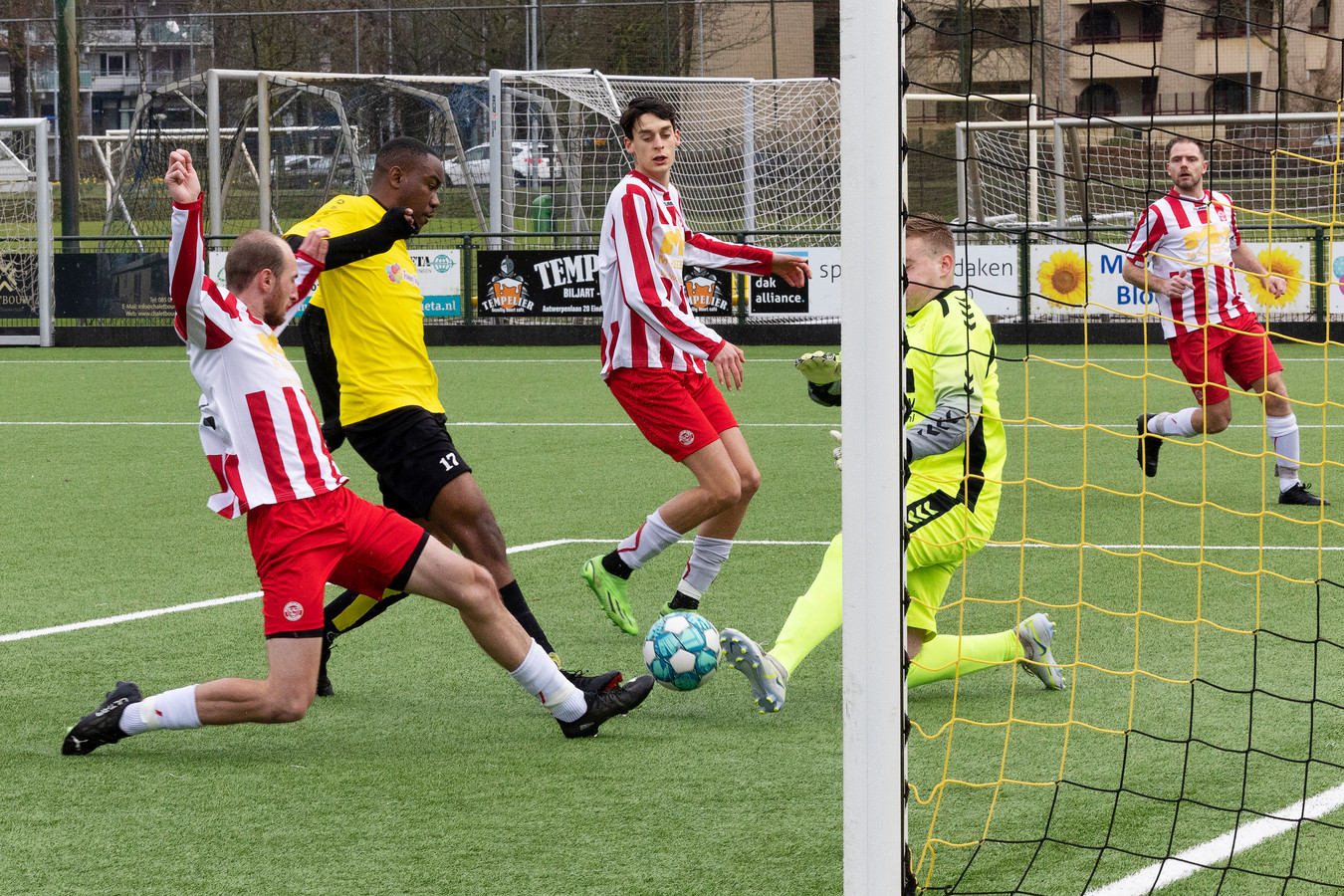 Nieuw Woensel verbaast vriend, vijand én zichzelf, ook in derby met ...