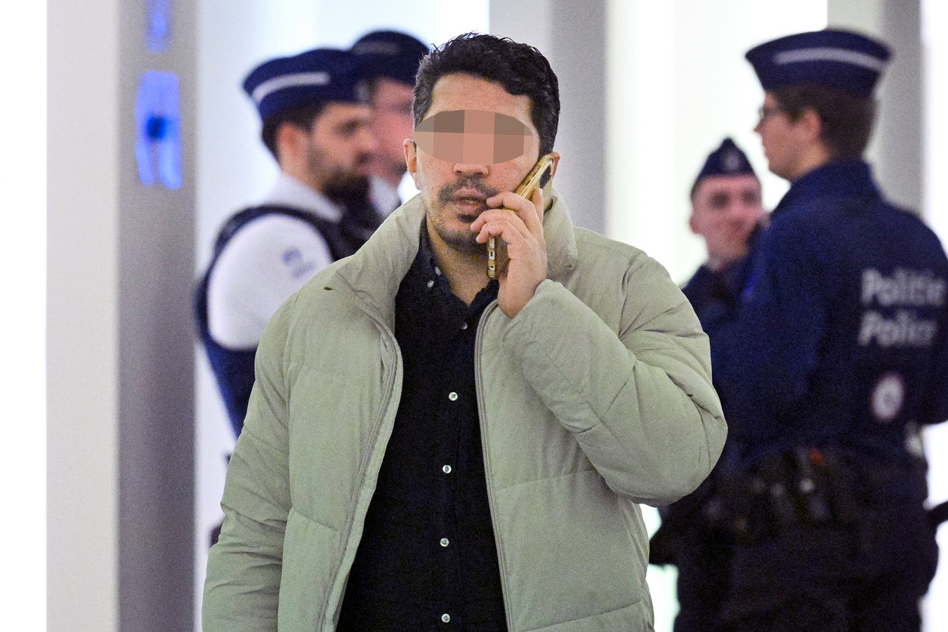 Smail Farisi? Un “pochetron” à la “limite du retard mental”, selon son avocat | Foto | 7sur7.be