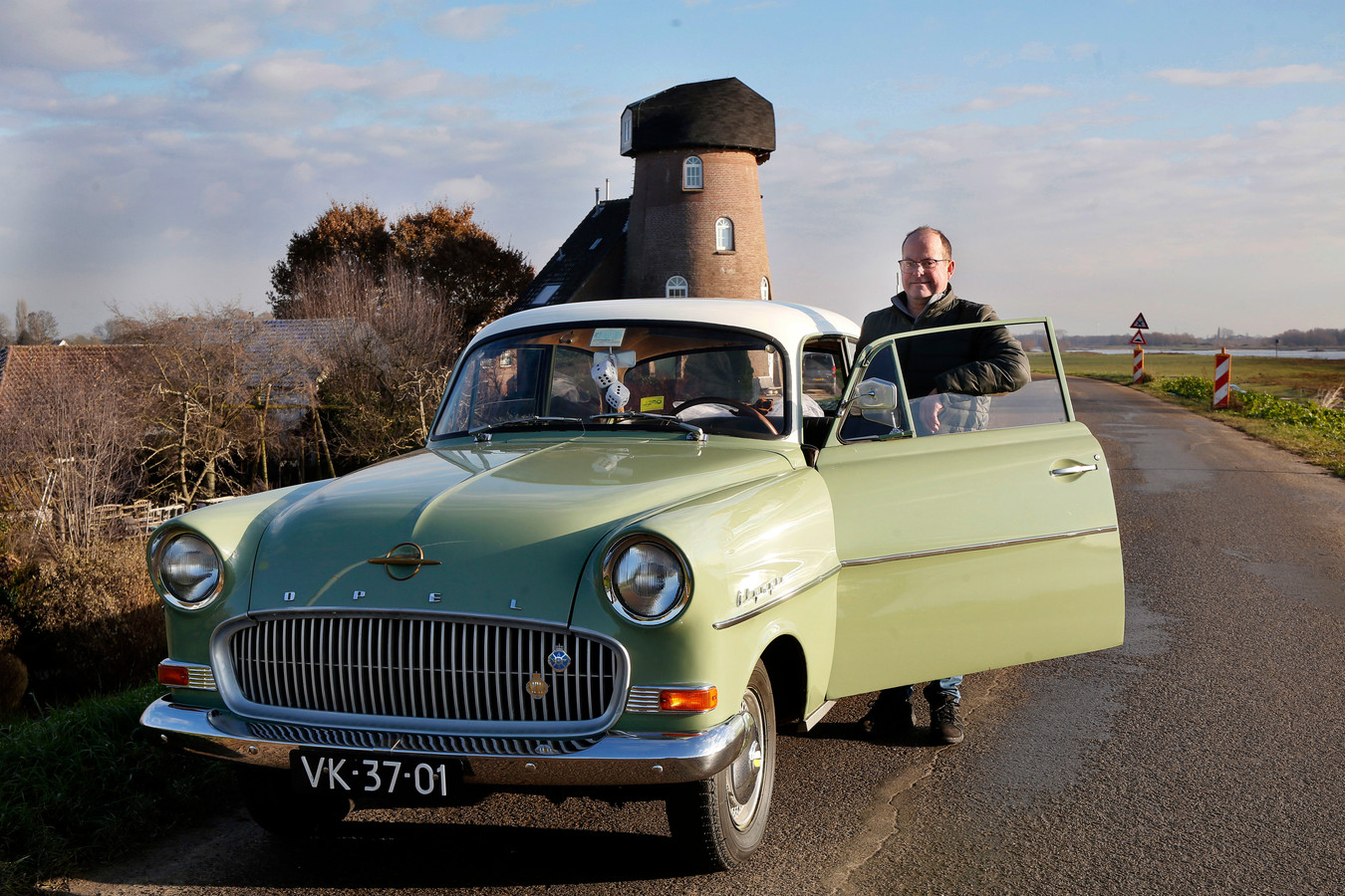 Niemand is zo zuinig op zijn auto als Arie: ‘We verhuizen naar een huis ...