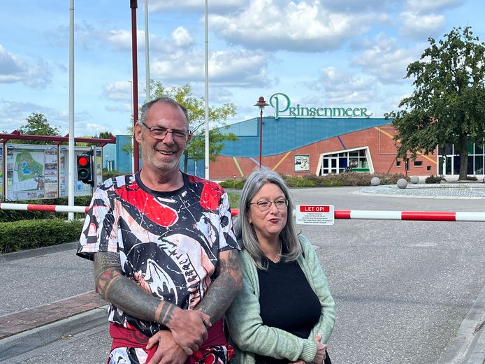 Laatste bewoners Prinsenmeer weten van geen wijken en verschansen zich ...