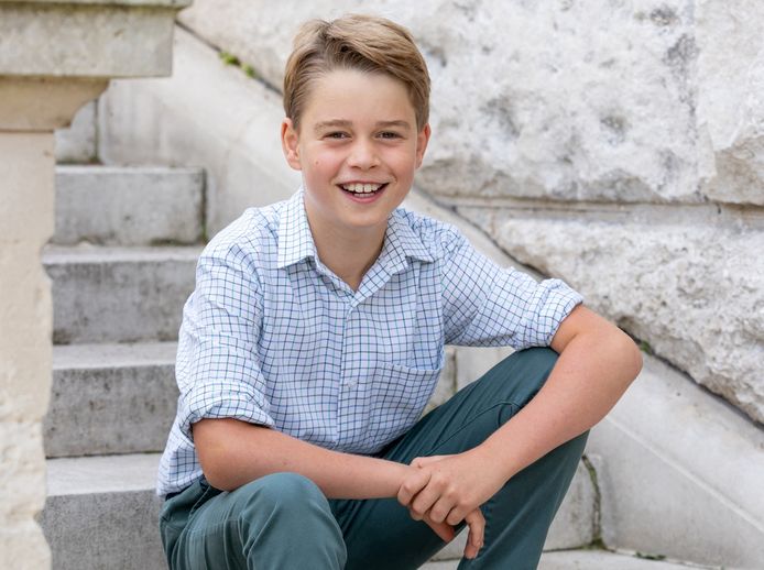 Kate en William wijken af van traditie met nieuwe foto van jarig ...