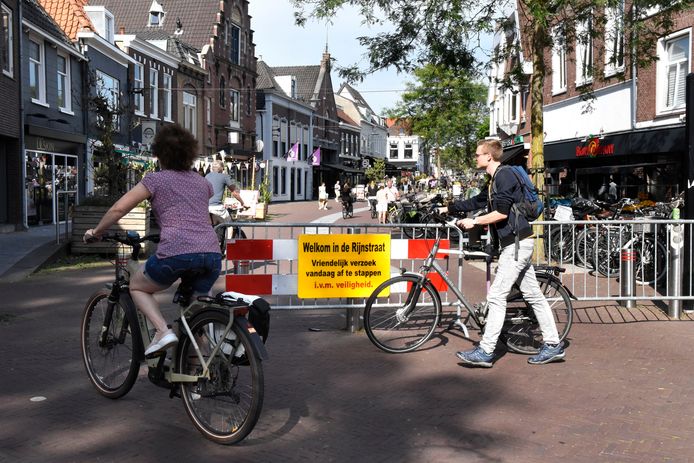 Fietsers vier zaterdagen lang gevraagd om af te stappen in de ...