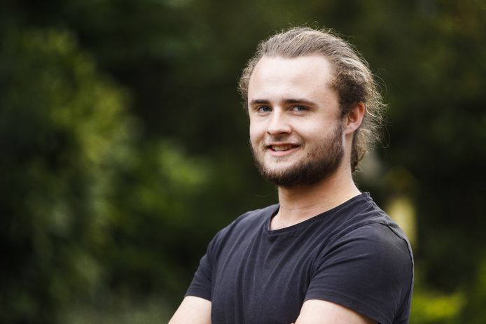 Leon (21) stopt elk uurtje in fotograferen en sleutelen aan zijn ...