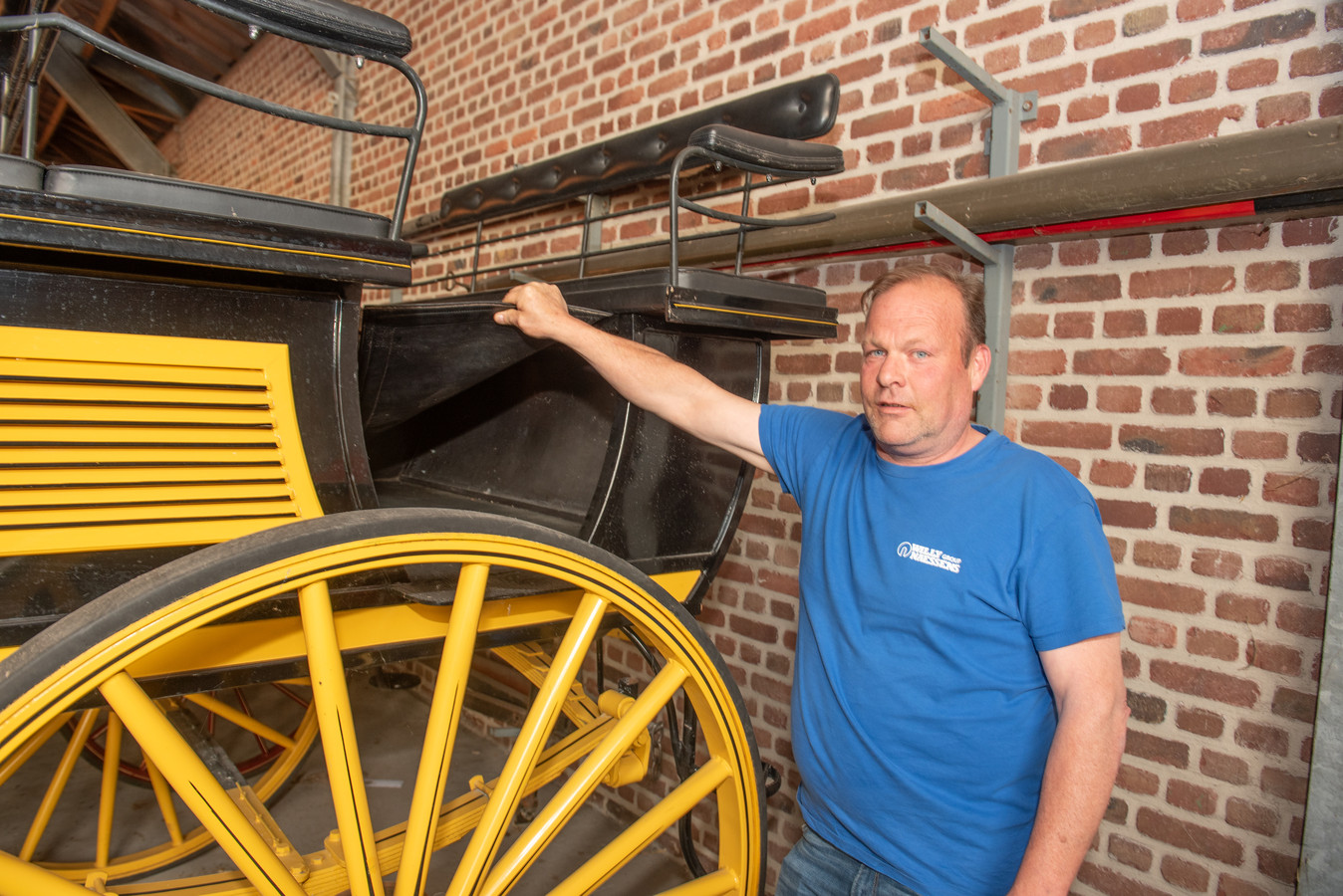 Beelden tonen hoe politie verdachte die wegvluchtte van controle ...