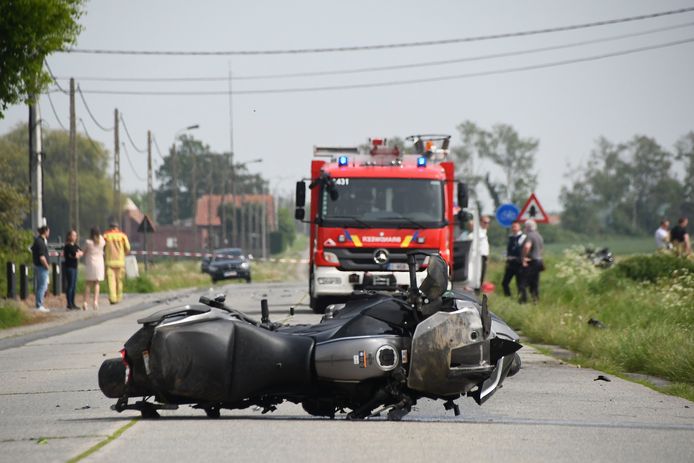 Motard kritiek na zware botsing met tweede motorrijder op berucht kruispunt in Langemark ...