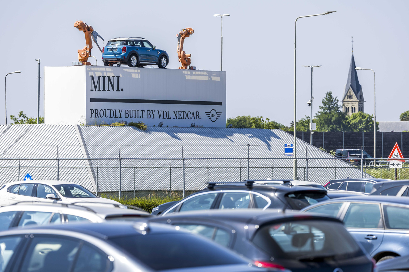 Toch hoop bij VDL Nedcar: contract voor bouw van auto’s voor nieuwe ... Toch hoop bij VDL Nedcar: contract voor bouw van auto’s voor nieuwe ...