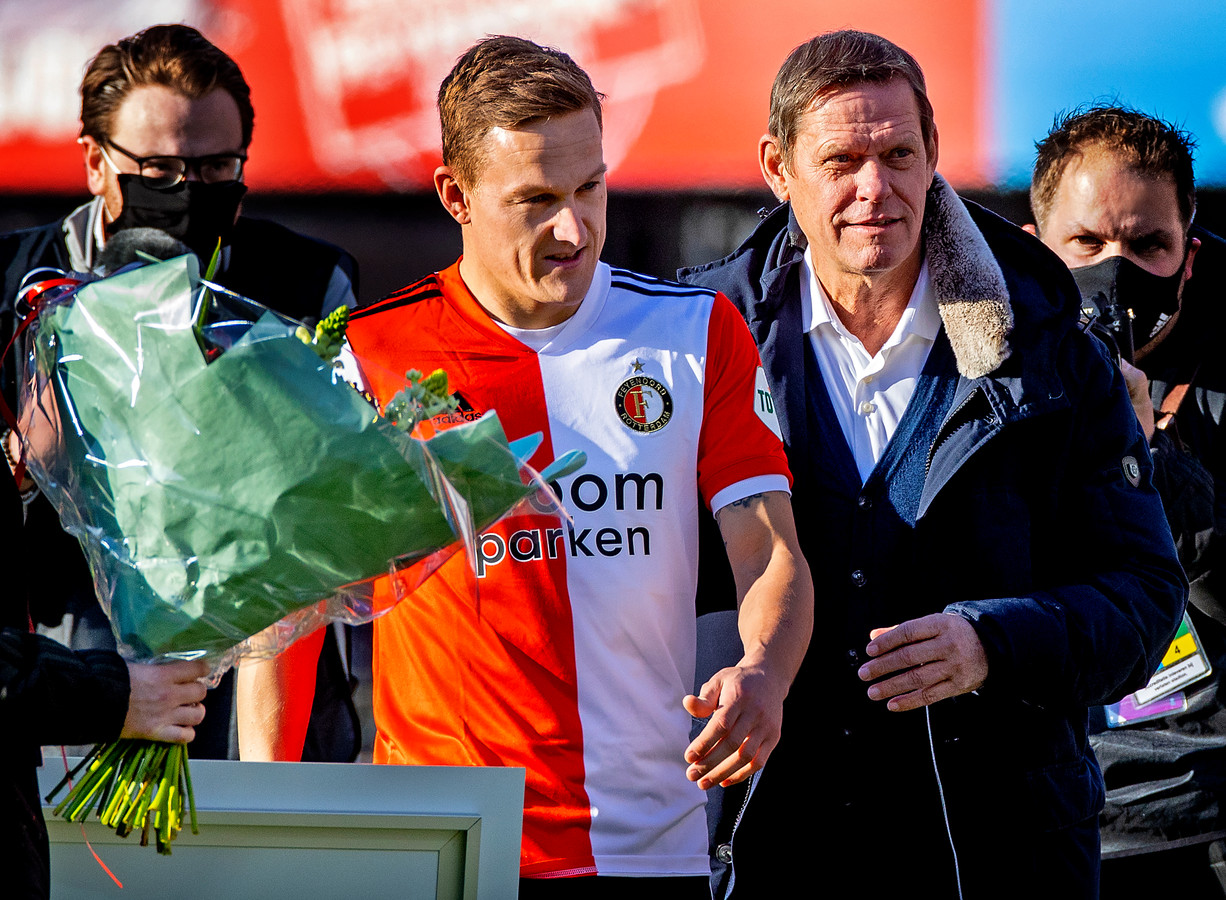 Met vertrek Frank Arnesen kan Feyenoord een nieuwe structuur optuigen ... Met vertrek Frank Arnesen kan Feyenoord een nieuwe structuur optuigen ...