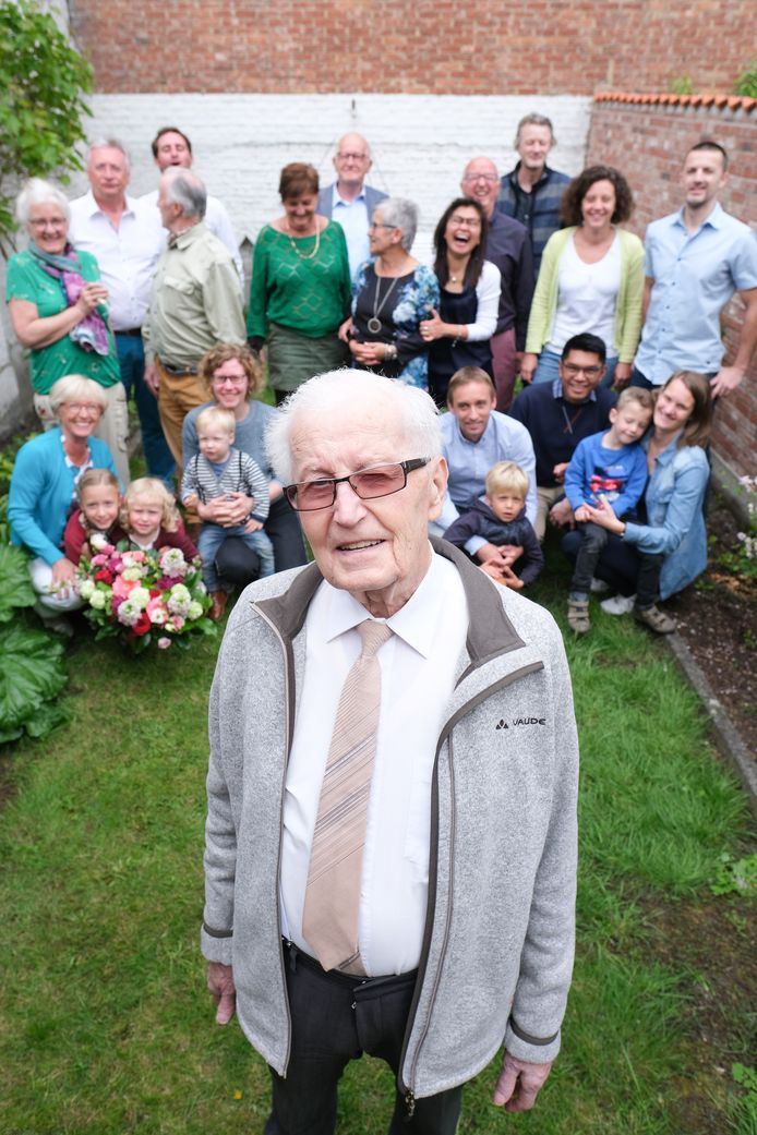 Frans De Preter vandaag 103. “Ik weet ook niet hoe dat komt” | Mechelen ...
