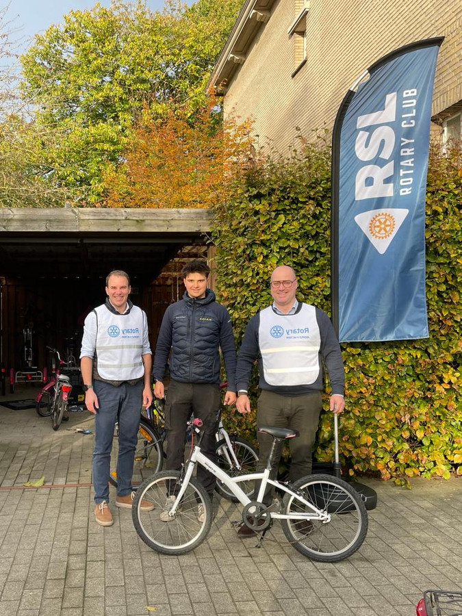 Leerlingen De Hagewinde en De Parel leren zelf aan fiets sleutelen ...