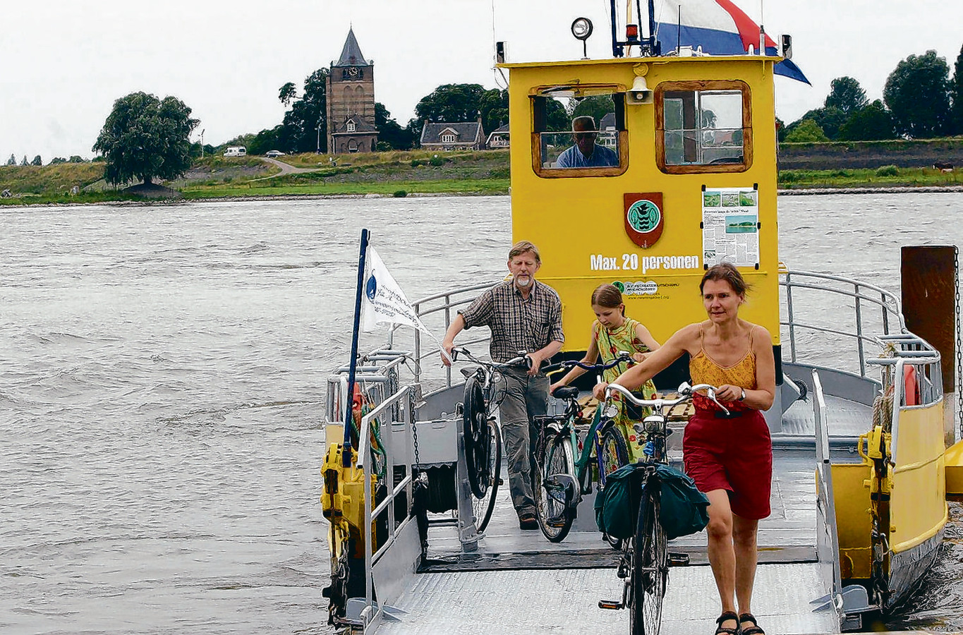 Fiets- en voetveertjes gaan weer in de vaart; per keer minder ...