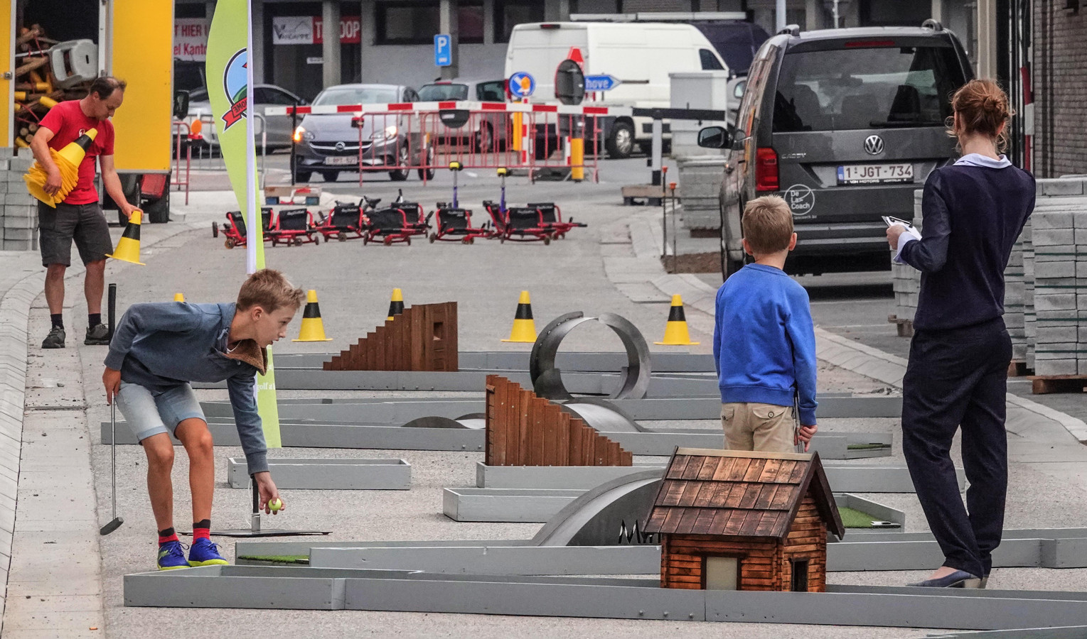 Eerste stuk Kerkstraat opnieuw toegankelijk voor alle verkeer ...