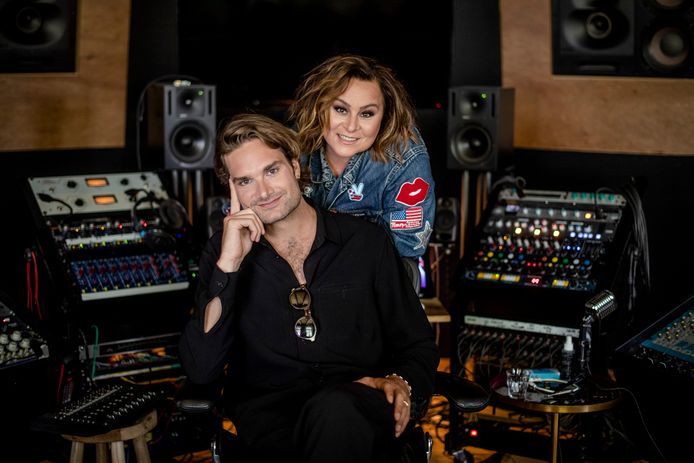 Xander Vrienten brengt samen met Trijntje ode aan vader Henny: ‘Zijn ...