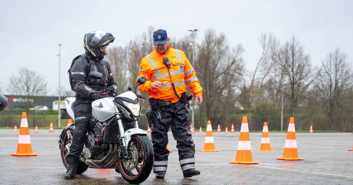 Motorrijders frissen rijtechnieken op tijdens ‘Dag van de Motorrijder ...
