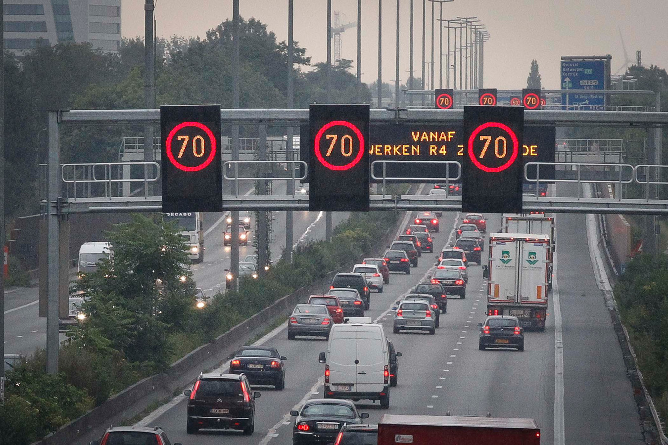 Geen maximumsnelheid van 90 of 100 kilometer per uur op E17 in Kortrijk ... Geen maximumsnelheid van 90 of 100 kilometer per uur op E17 in Kortrijk ...