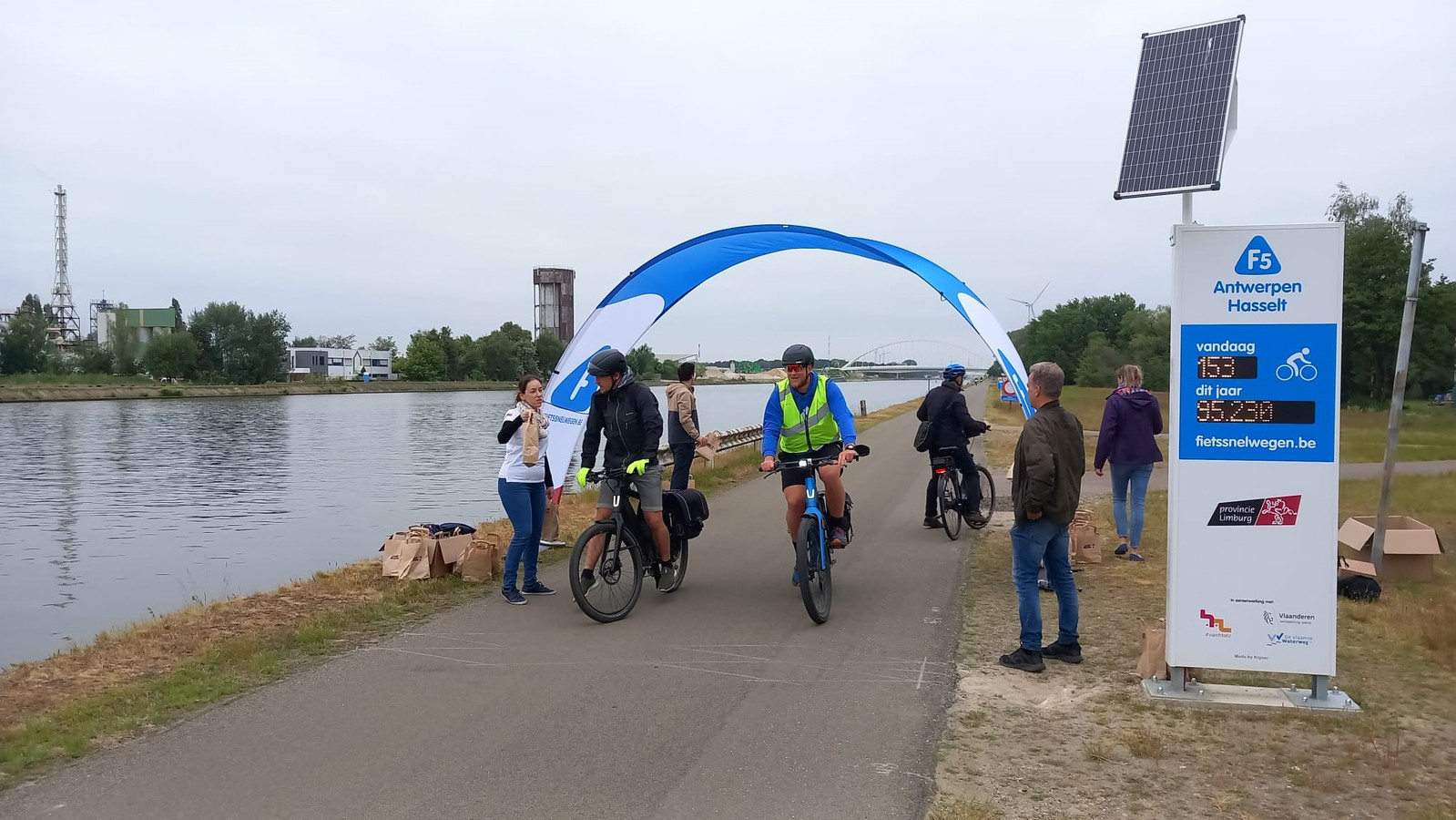 Fietsersbond en provinciebestuur applaudisseren voor fietsers voor ...