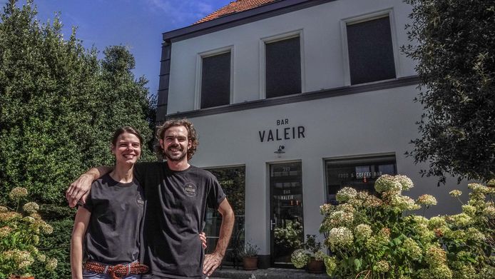 NET OPEN Valerie en Emmeric starten ‘overdagzaak’ Bar Valeir: “Waar je ...