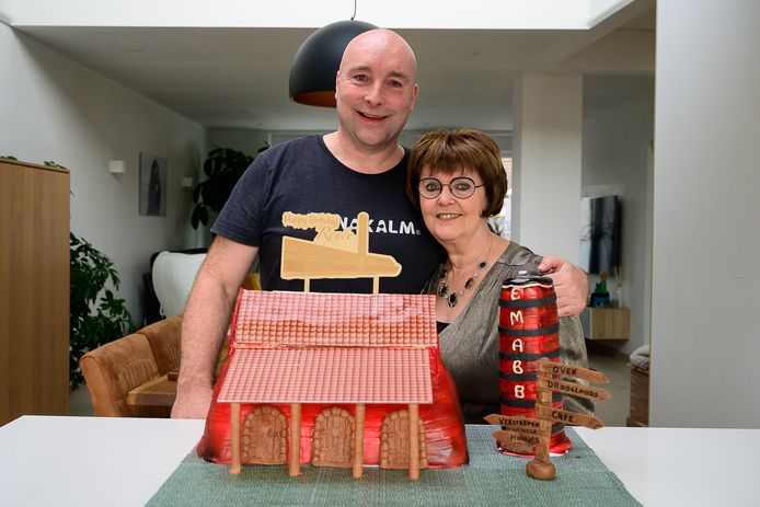 Bakker Danny (54) maakt indrukwekkende verjaardagstaart van Emabb-site ...