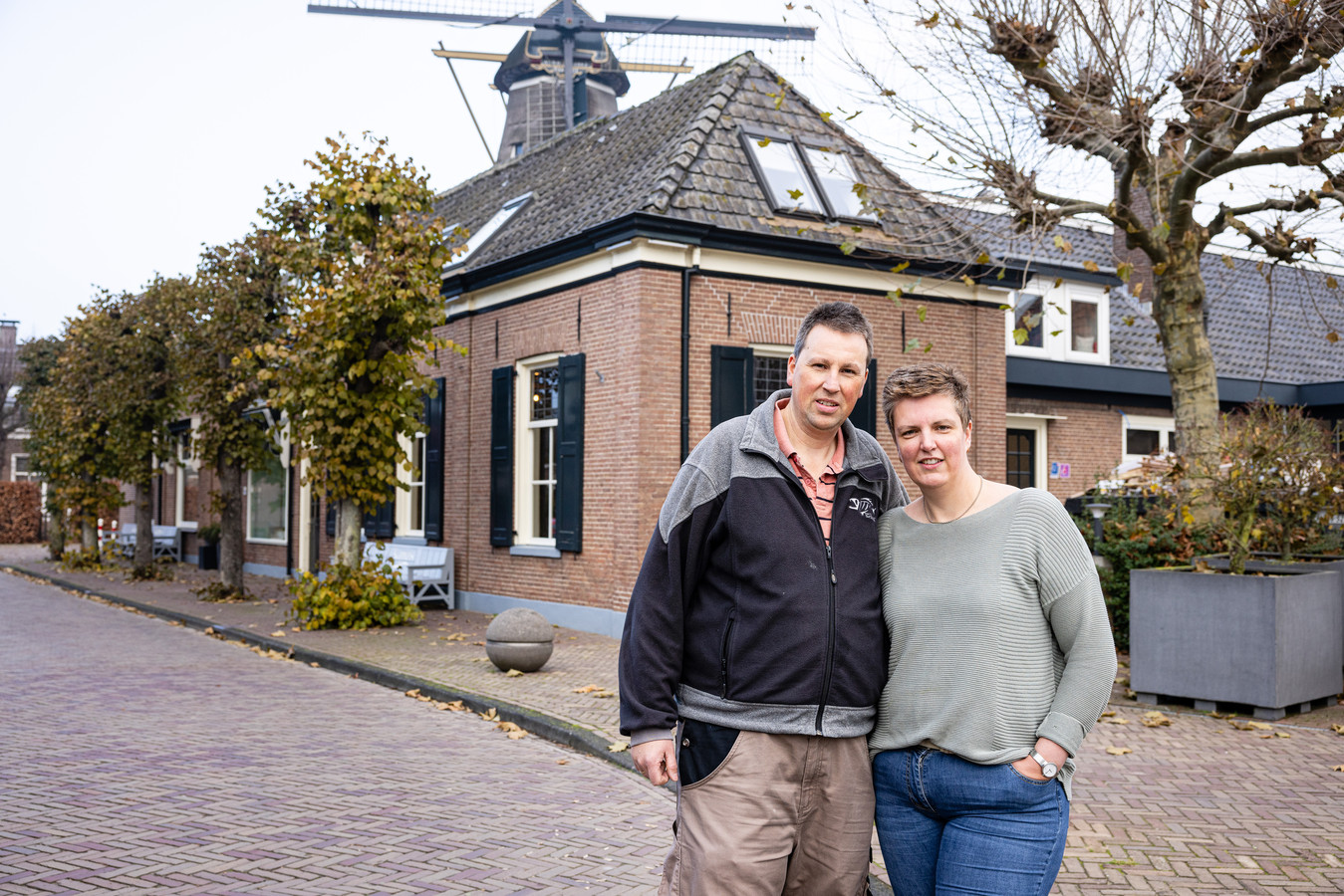 Dorpscafé is terug dankzij inwoners Hoonhorst: ‘Deze plek mocht niet ...