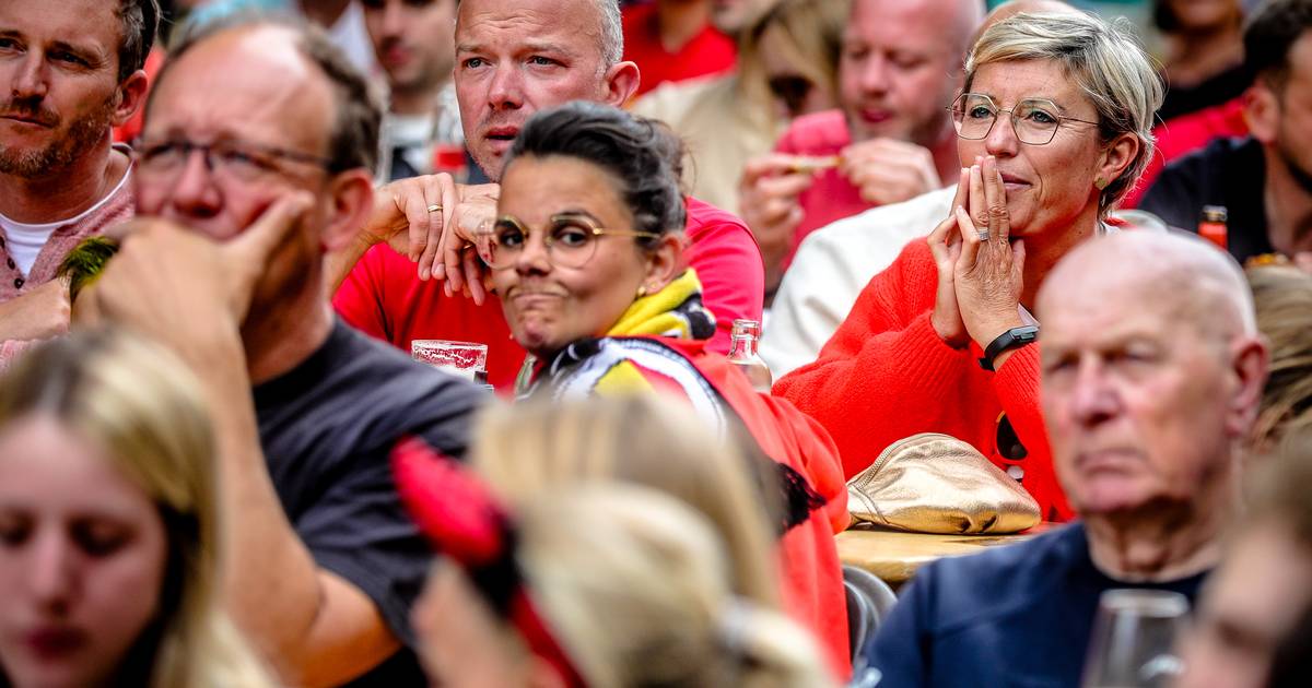 KIJK. Zo supporteren ze in Brugse zomerbar voor onze Rode Duivels ...