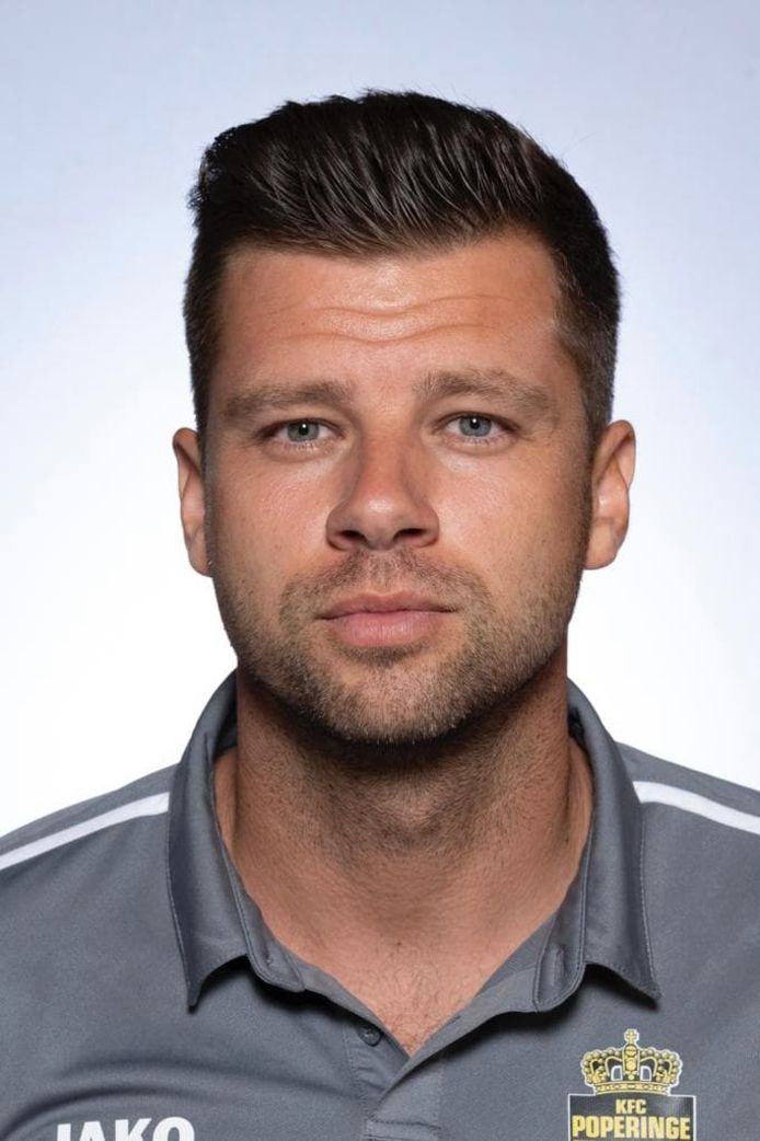 Trainer Nick De Groote en FC Poperinge ontvangen Dottenijs Sport: “Ze ...