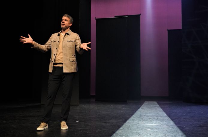 Rob Scheepers is definitief volwassen geworden als cabaretier ...