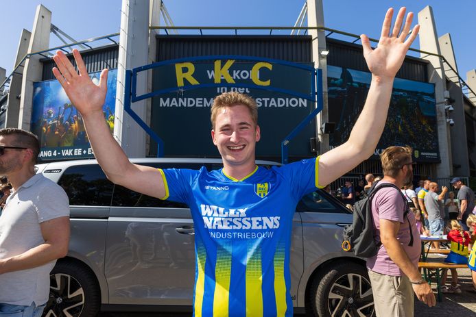 Tim (22) is Haarlemmer en groot fan van RKC: ‘Gemoedelijke club. En je ...
