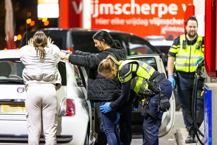 Preventief fouilleren in Roosendaal succesvol gebleken ...