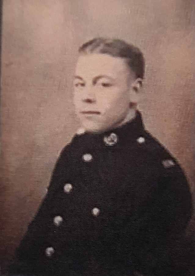 Nu nog ‘a royal marine’, straks Geoffrey Albert Johnson: het graf van ...