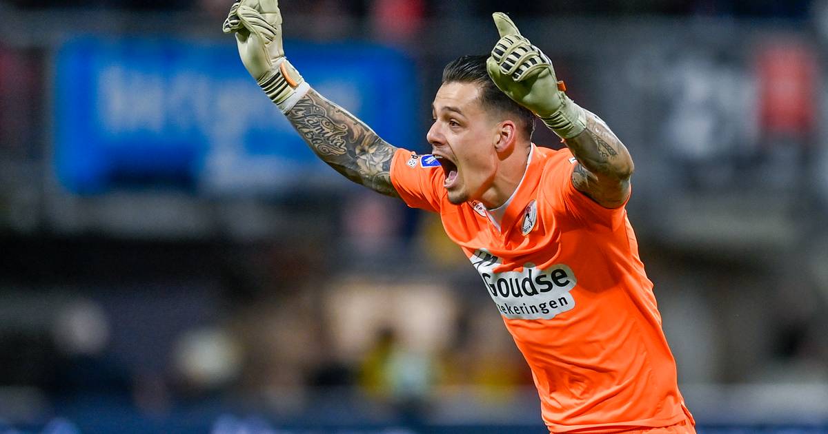 Met 14e clean-sheet keept Nick Olij zich nu ook naast Jan van Beveren ...