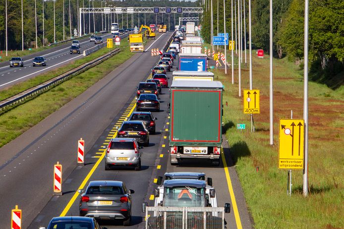 Werkzaamheden op A1 verplaatsen zich naar andere rijbaan | Rijssen ...