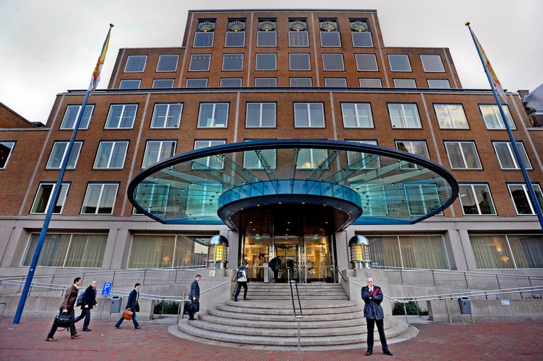 Shell overweegt ‘optie’ om hoofdkantoor uit Nederland te verhuizen