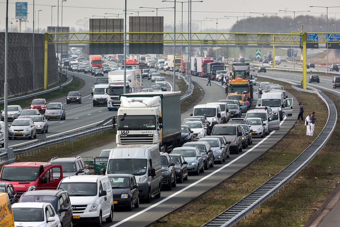 Oplossing voor files A2 heeft mogelijk grote gevolgen voor regio | Den ...