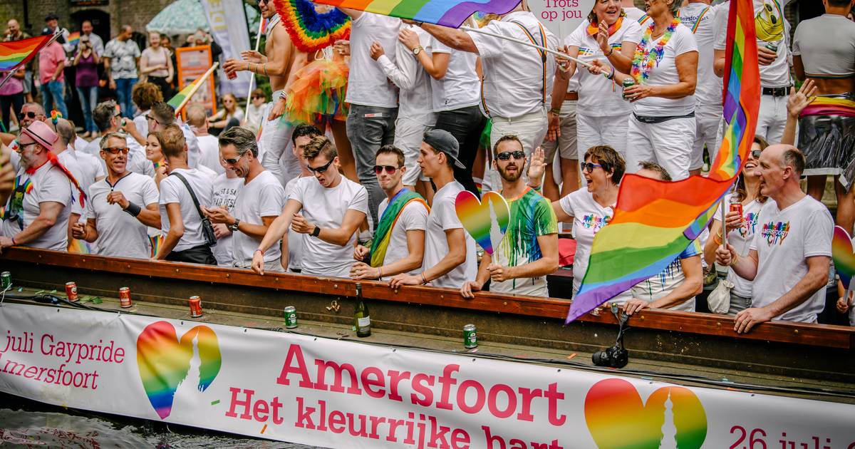 Amersfoortse boot vaart mee tijdens Utrecht Canal Pride | Amersfoort ...