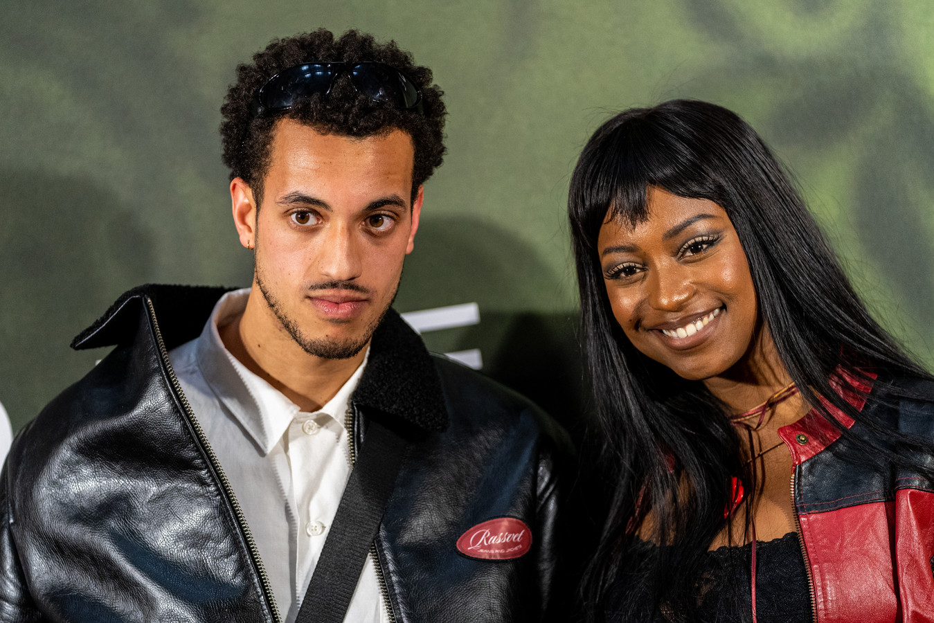 Danira en Ward Kerremans poseren voor het eerst samen op première ...