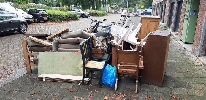 Voorschoters moeten vanaf oktober betalen om grofvuil te laten ophalen ...