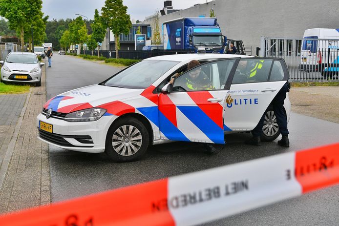 Drugslab zit verborgen achter in loods in Maarheeze, vermoedelijk voor ...