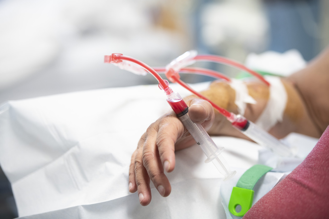 Zelfs paracetamol geven is nu tijdrovend: ‘Eerder zette ik een ...