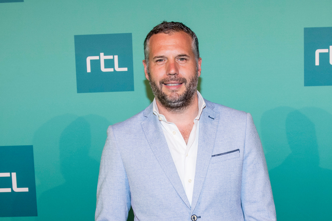Tijl Beckand presenteert nieuwe zaterdagavondquiz op RTL 4 | Foto | ed.nl