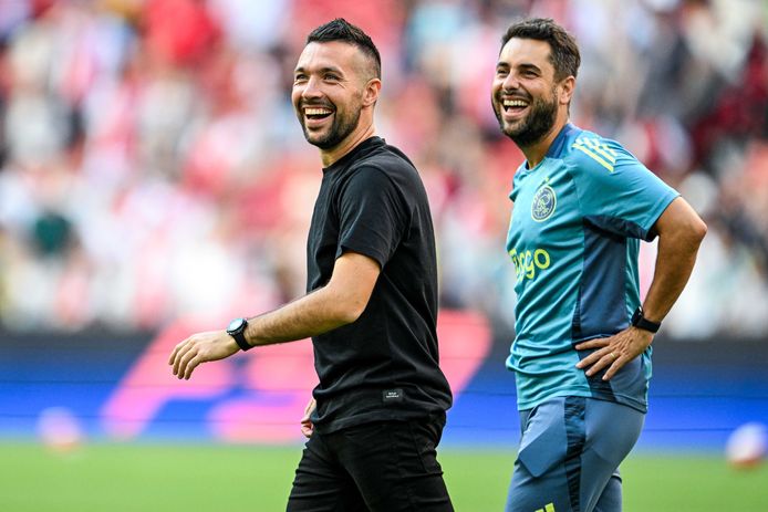 Ajax heeft eerste punten binnen na zuinige zege op debuterend ...