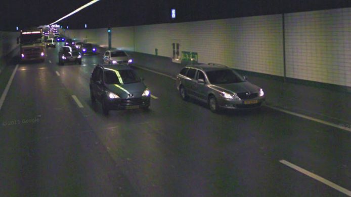 Zeeburgertunnel in A10 weer open na storing, ov Amsterdam vertraagd | Binnenland | AD.nl