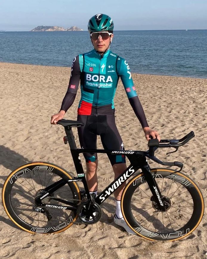 PORTRET. “Maak van hem geen nieuwe Evenepoel”: wie is Cian Uijtdebroeks ...