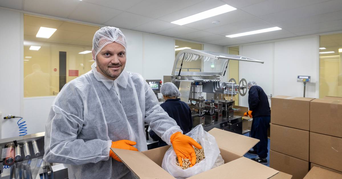 Directeur Erwin van der Wouden vecht na verwoestende brand voor zijn ...