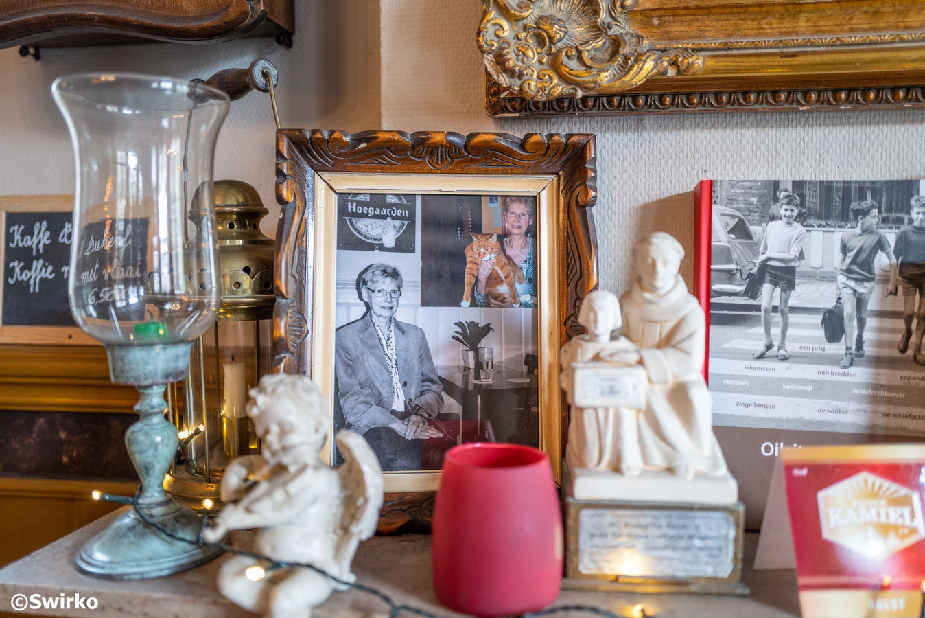 Waarom Prins Filip, nog voor hij koning was, het café van Antoinette in ...