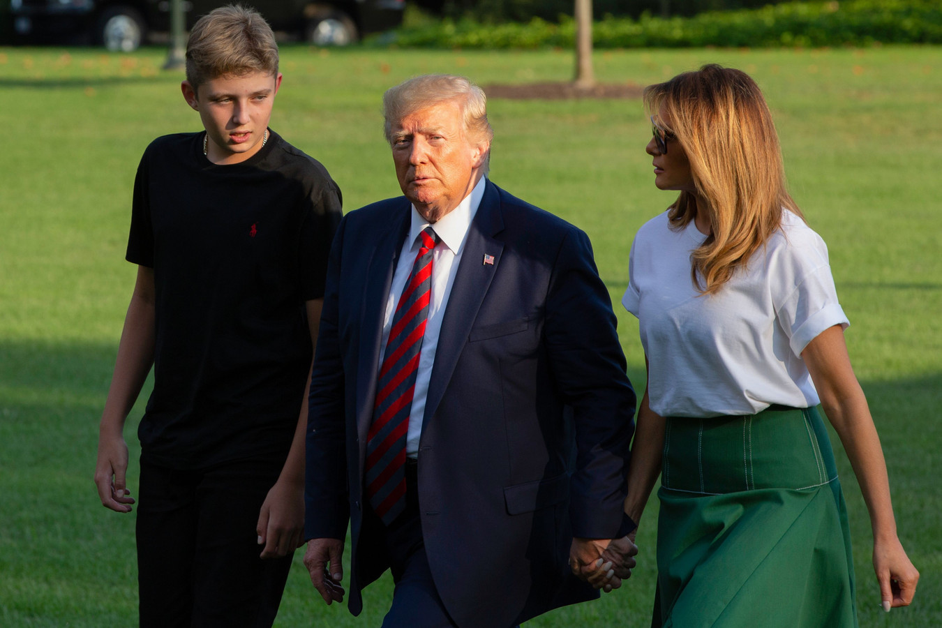 Barron Trump (13) torent boven zijn vader uit | Foto | hln.be